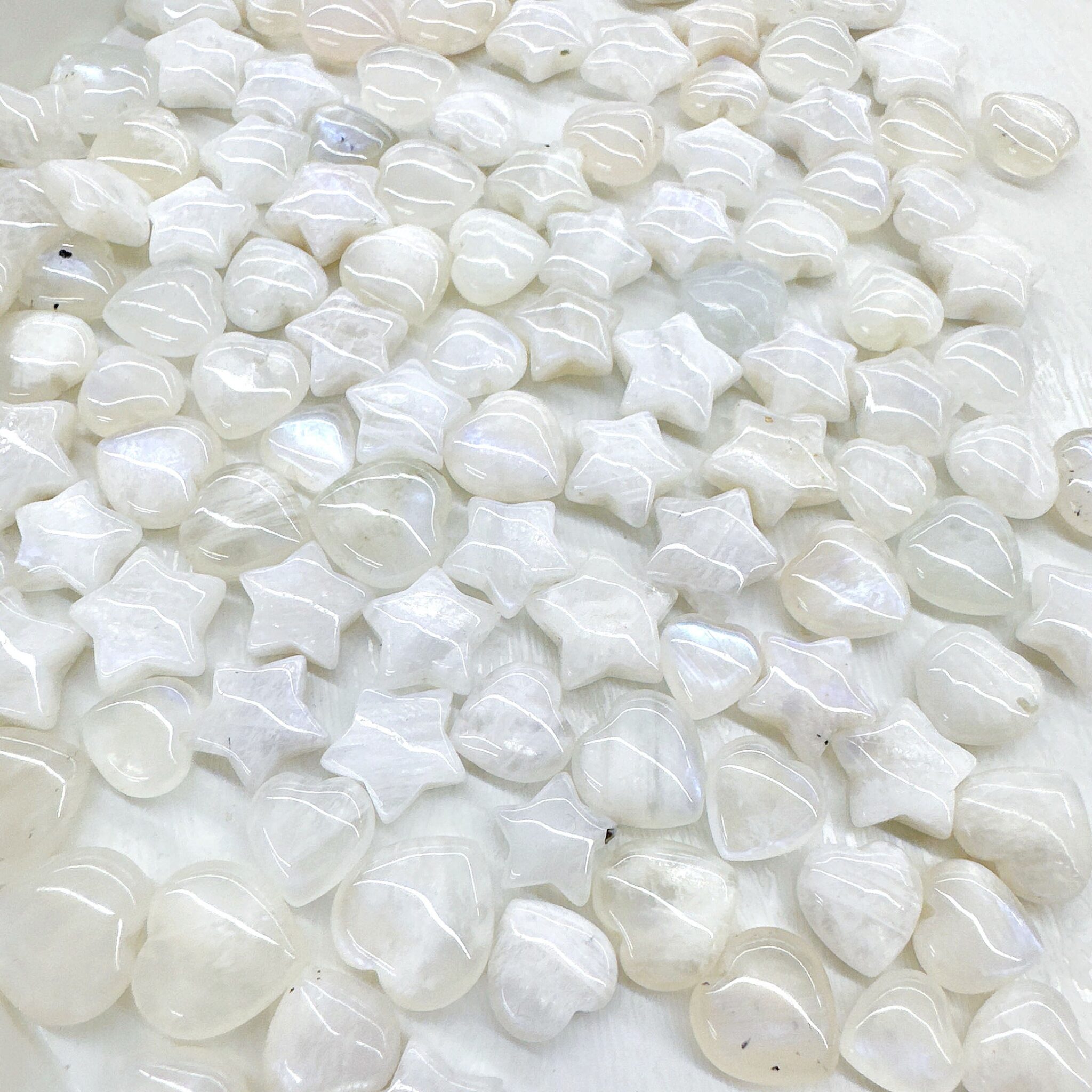 White Moon Stone cavings – Yunou Crystal